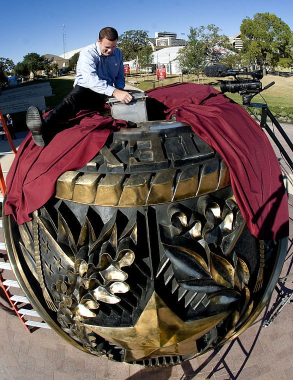 Aggie Ring | Landmarks & Statues | myaggienation.com
