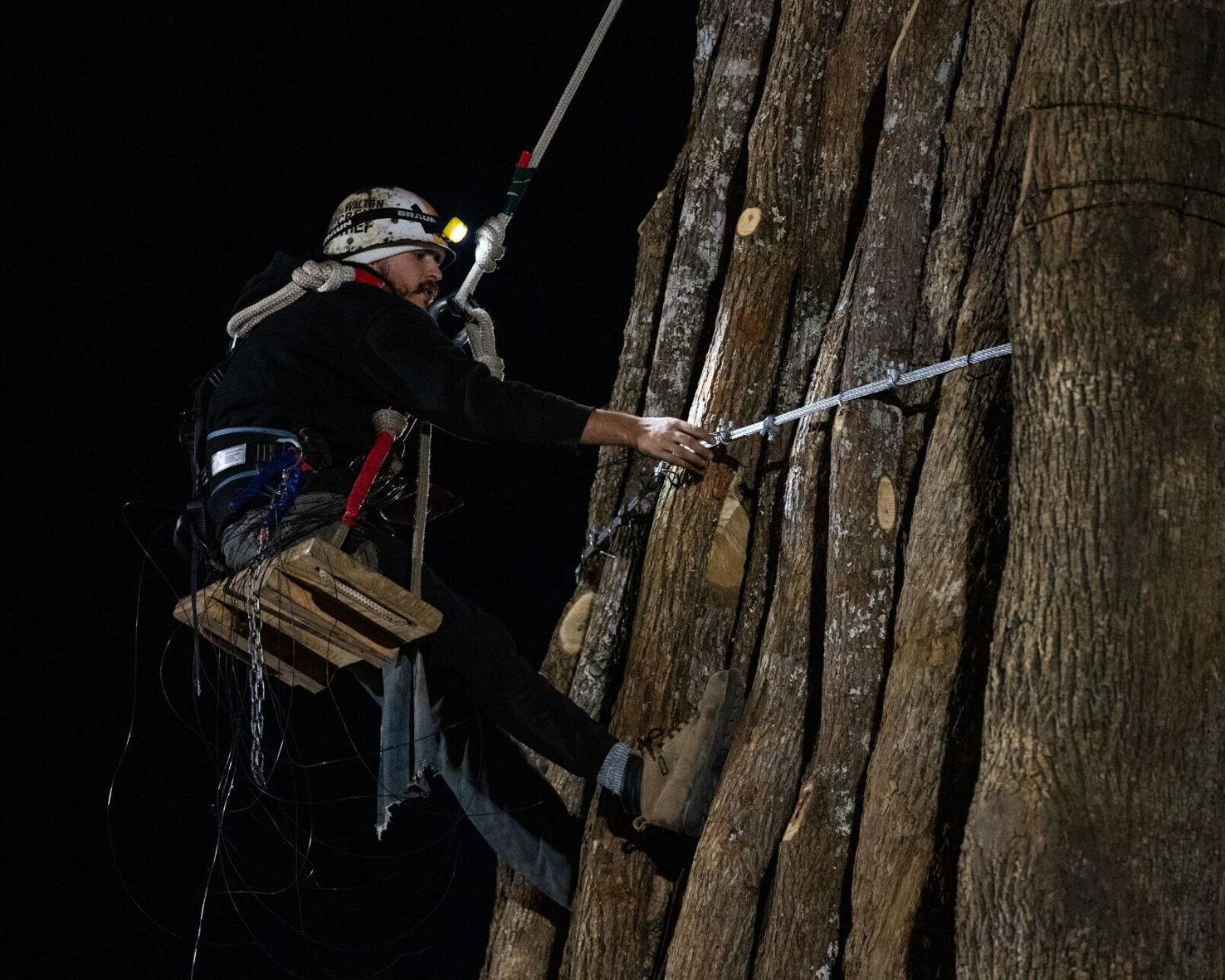 Bonfire tradition goes on off-campus 25 years after collapse | Texas A ...