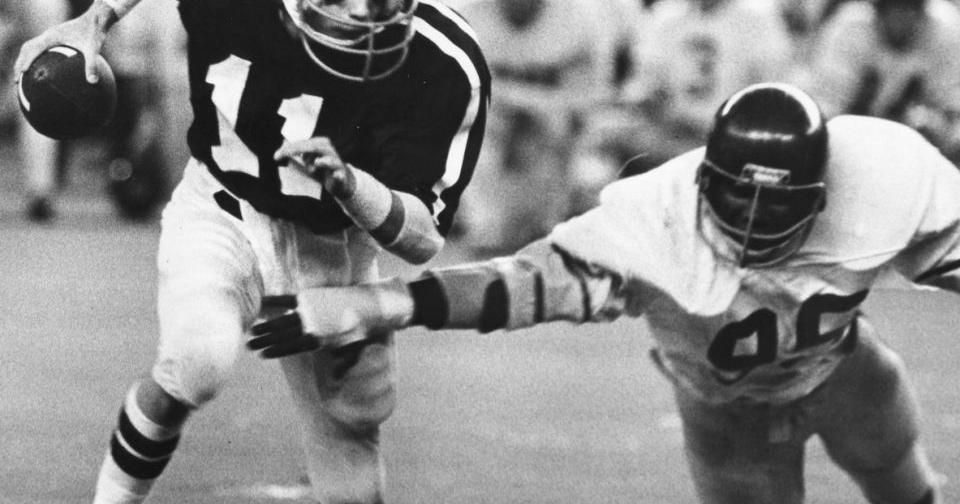 18. Mike Mosley (1977-1980) | Archive | myaggienation.com