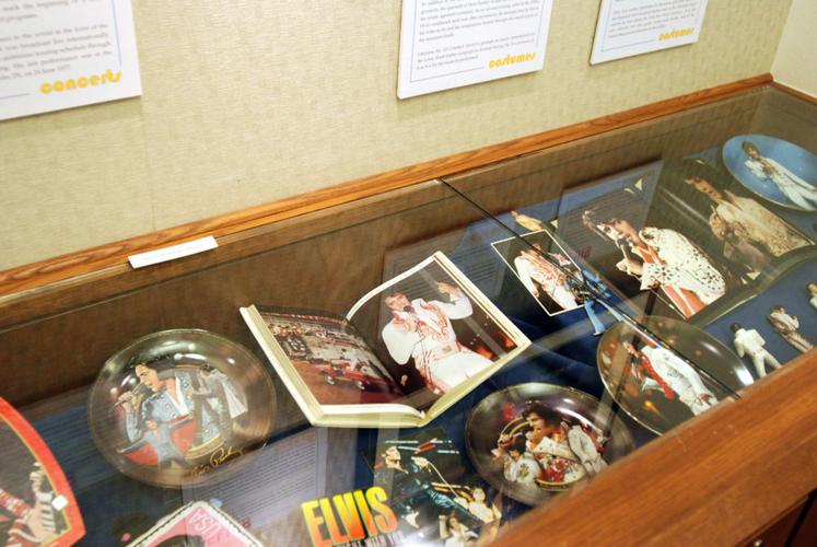 Flash back to Elvis Presley's heyday with new Cushing Library exhibit ...