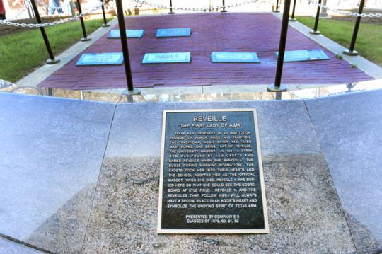 Reveille cemetery | Landmarks & Statues | myaggienation.com