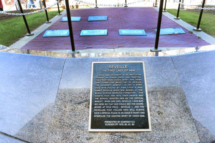 Reveille cemetery | Landmarks & Statues | myaggienation.com