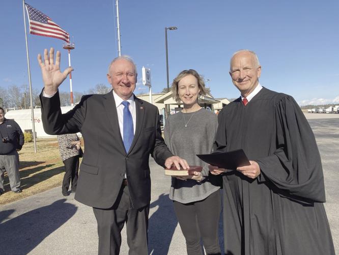 Burgin, Penny take oath of office | News | mydailyrecord.com