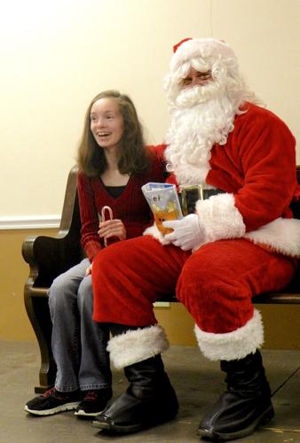 Santa visits children at Ruthsburg Community Center | Spotlight ...
