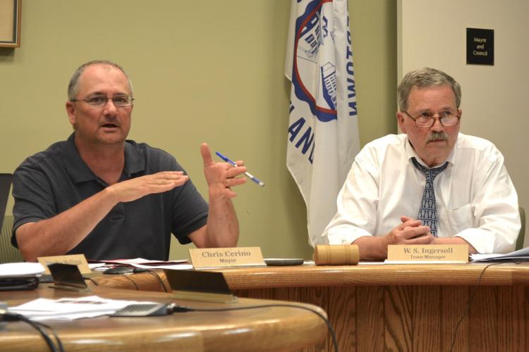 Cerino steps down as mayor with 8 months remaining in his term | News ...