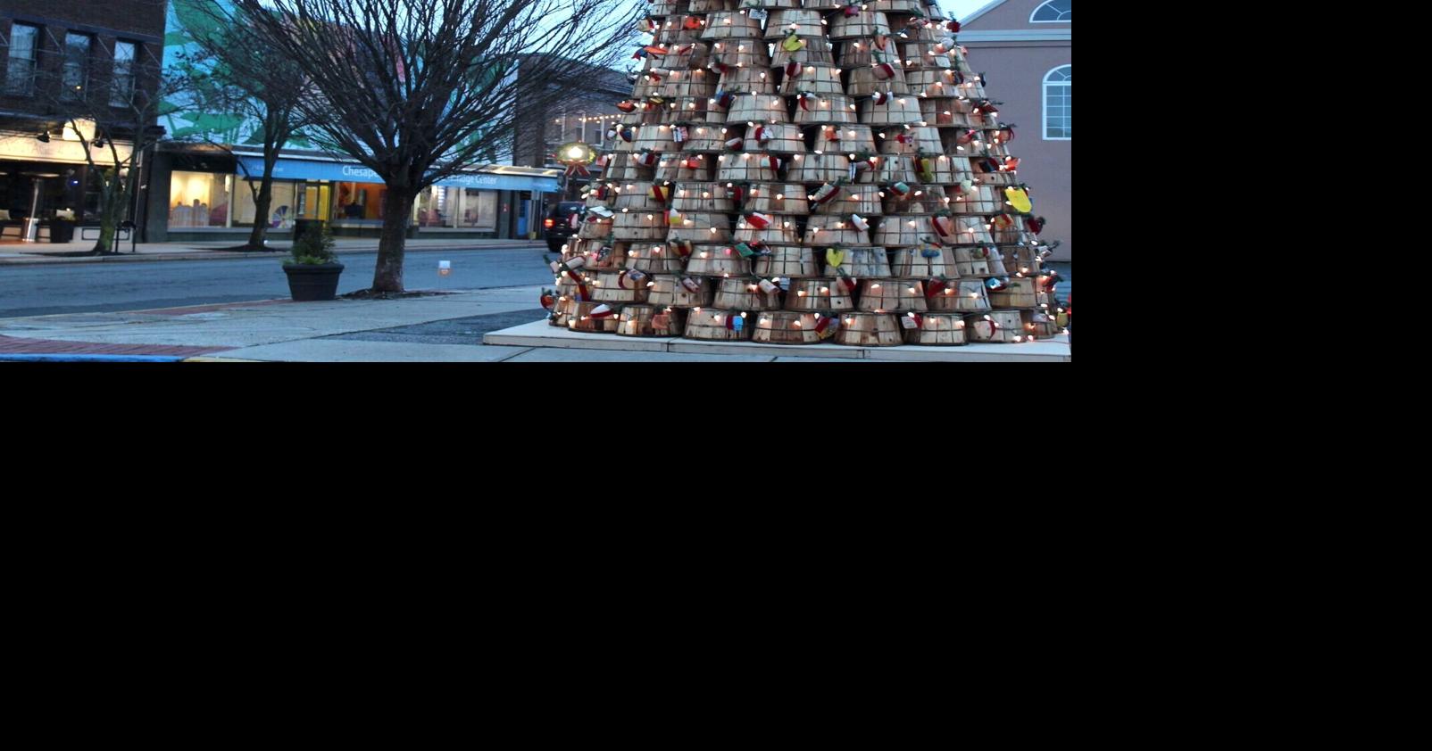 Cambridge crab basket tree all decked out | News | myeasternshoremd.com