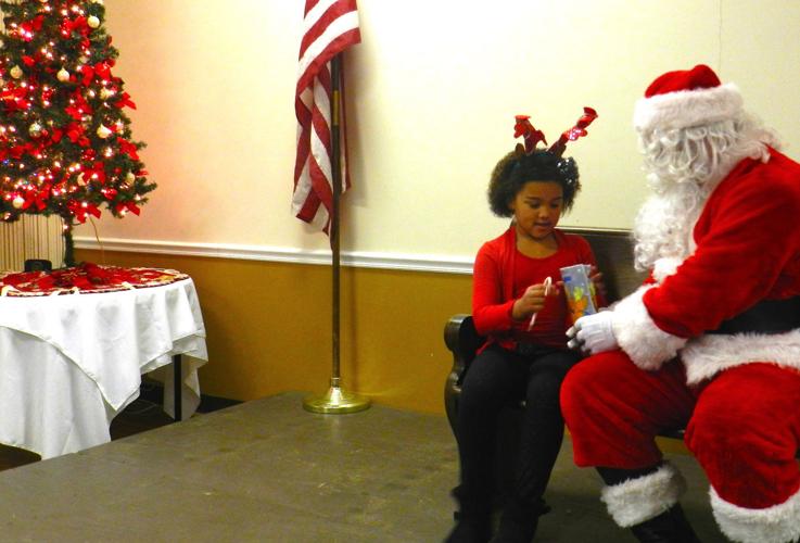 Santa visits children at Ruthsburg Community Center | Spotlight ...