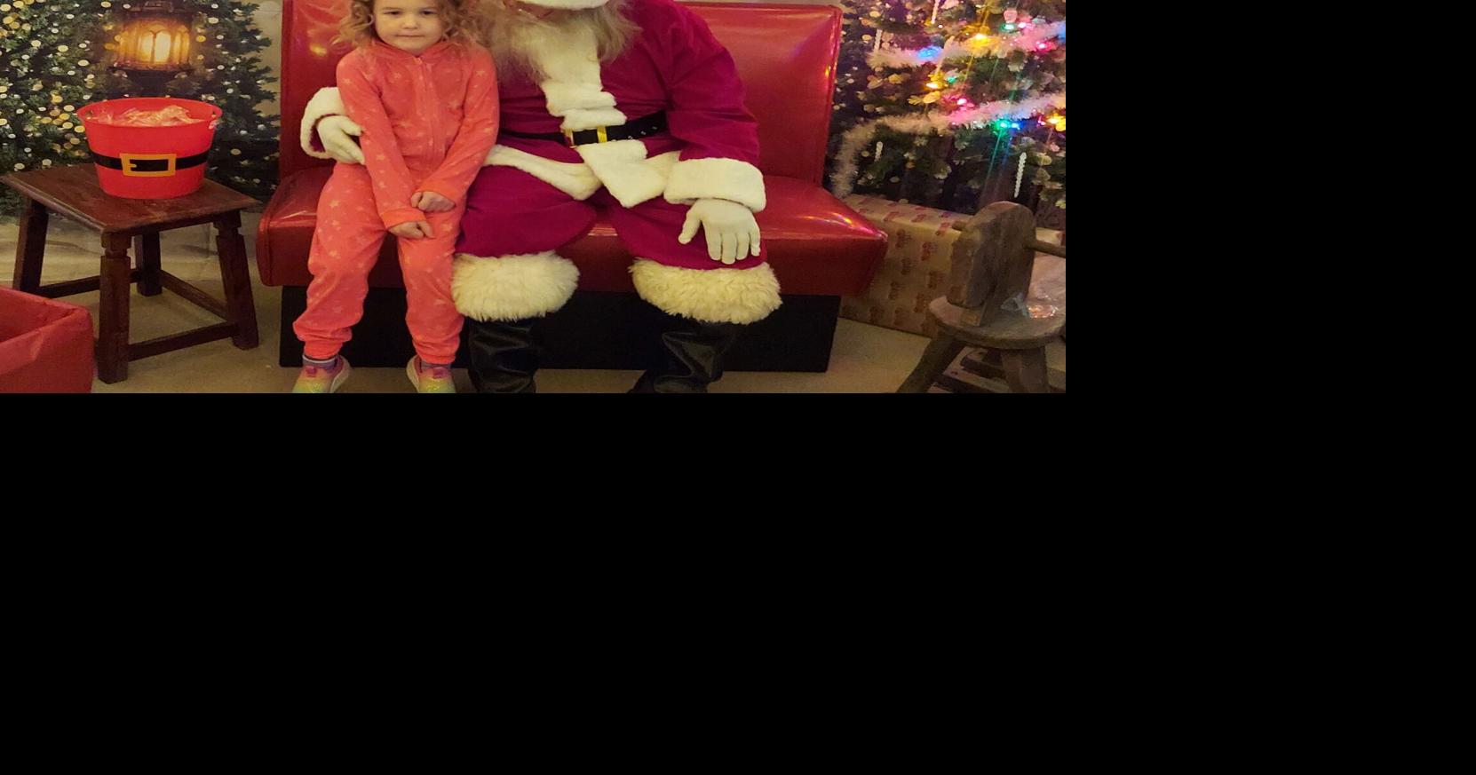 Lighting up the park, Galena Christmas tradition draws a crowd ...