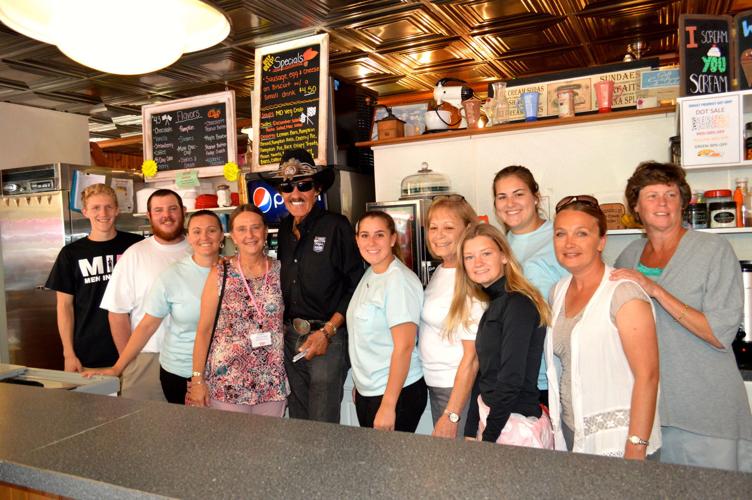 Record crowd attends Ridgely Car Show featuring Richard Petty | News ...