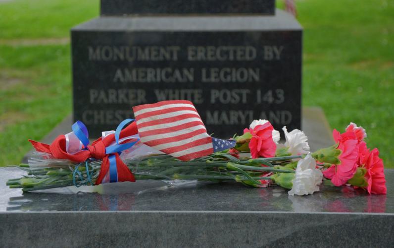 yvette vickers grave