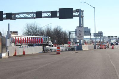 Bridge automated lane closure system begins operation | Local News ...