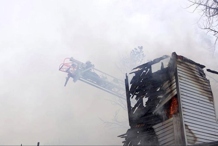Fire destroys waterfront house in Queenstown | Police and Fire ...