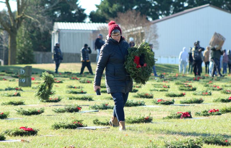Vets honored with wreaths for their resting place | News ...