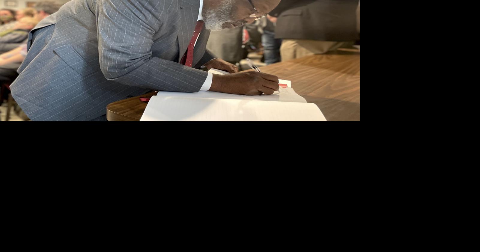 Cephas sworn in as Hurlock mayor | News | myeasternshoremd.com