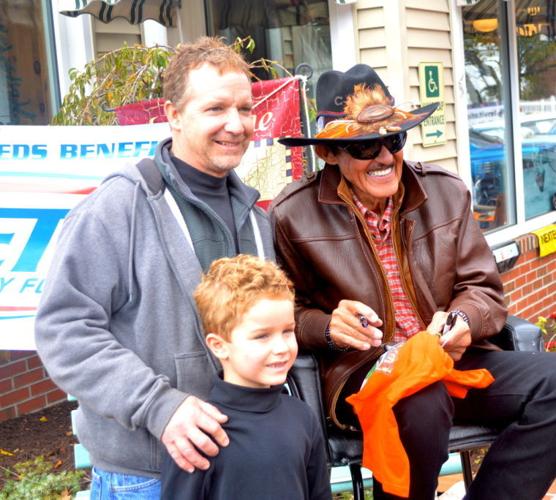 NASCAR legend Richard Petty visits with fans at Ridgely car show ...