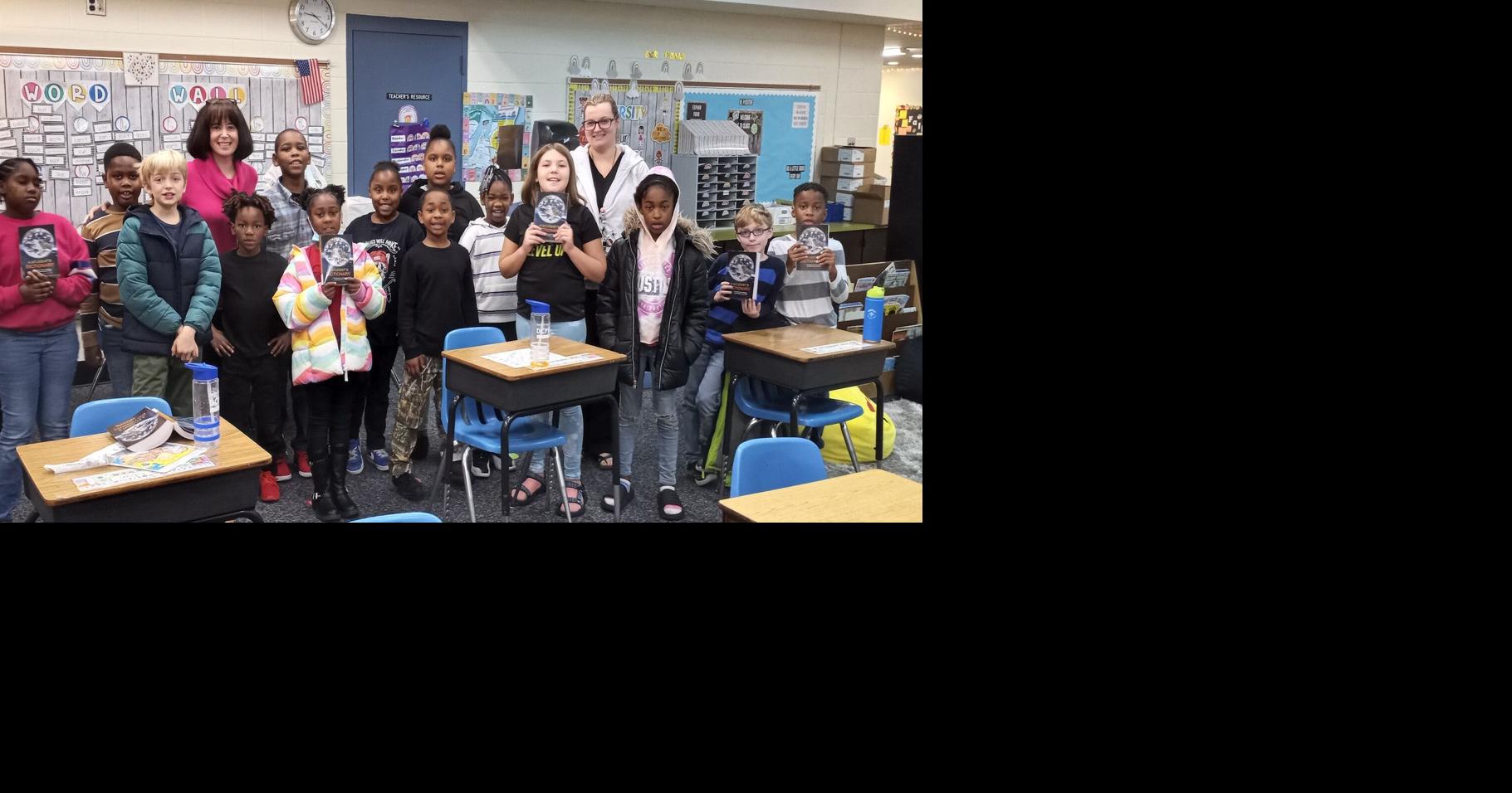 Third graders at Sandy Hill Elementary School receive dictionaries from ...