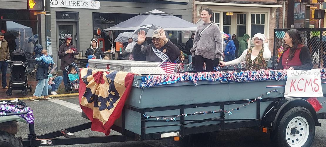 Rain can’t sink Tea Party: Festivalgoers brave storms, celebrate ...