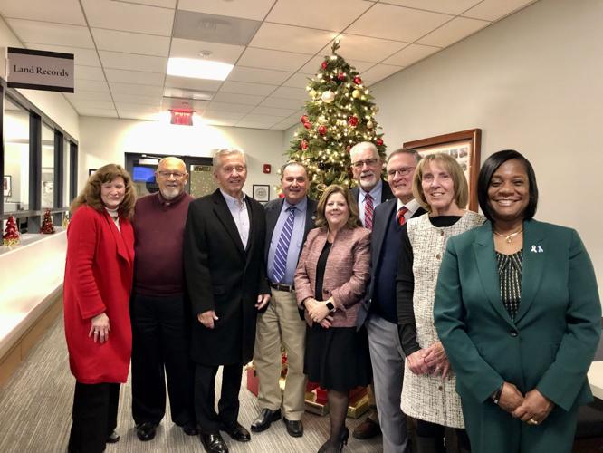 QA circuit court research room dedicated to former clerk | News ...