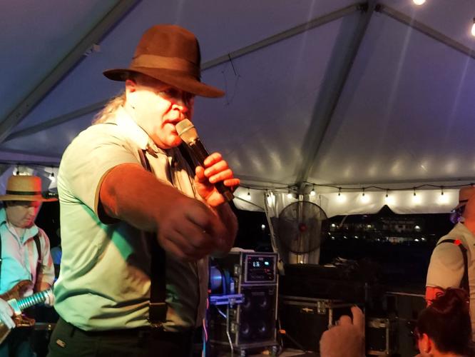 Amish Outlaws perform at Watermen's | News | myeasternshoremd.com