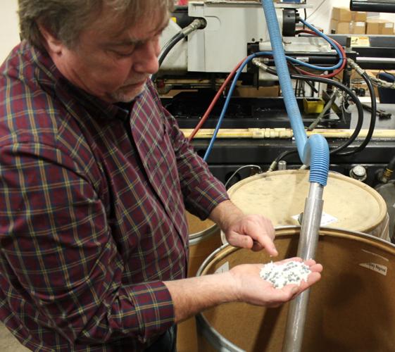 Dan Cox visits Hurlock factory | News | myeasternshoremd.com