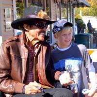 Photo Gallery: Richard Petty visits with fans in Ridgely | Pros ...
