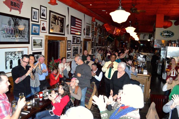 Denton baker makes 'Holiday Baking Championship' finale | News ...