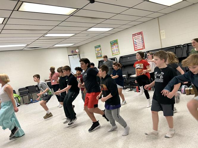 SMS, CMS explore movement, dance with Broadway choreographers | Schools ...