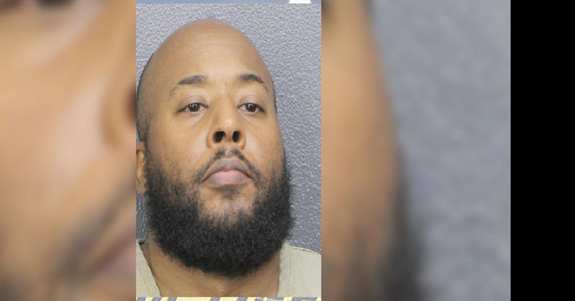 Ex-Miami police officer pleads guilty to attempted extortion and drug ...