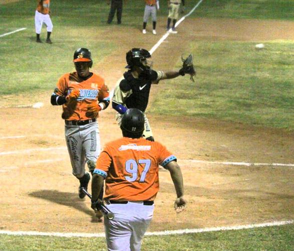 Sold-out crowd delights at Mexican Baseball Fiesta in Douglas | Douglas ...