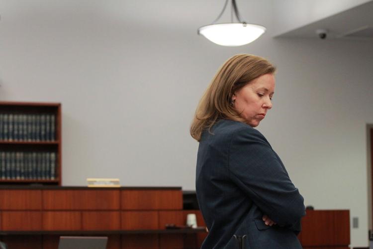 Defense, prosecutors present opening arguments in Kelly trial | Border ...