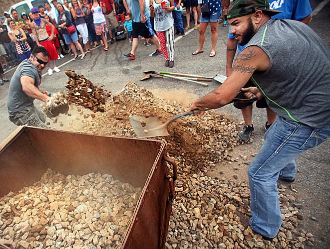 Decker outlasts Renteria to defend hard rock drilling title | Local ...