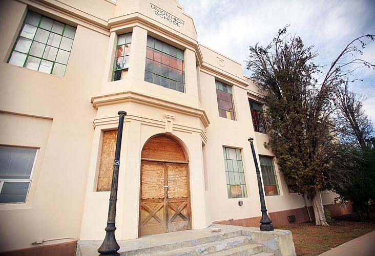 LOOKING FOR A BUYER: Tombstone HS still on the market, 13 years later ...