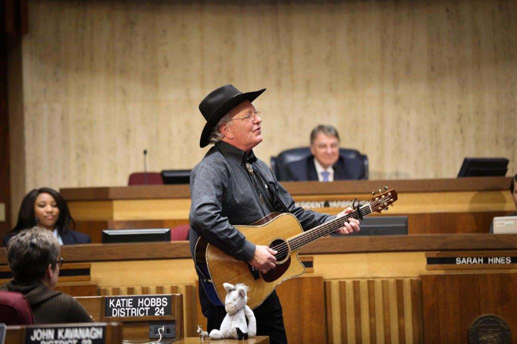 Rex Allen Jr. ends his career where it all began | Willcox Range News ...