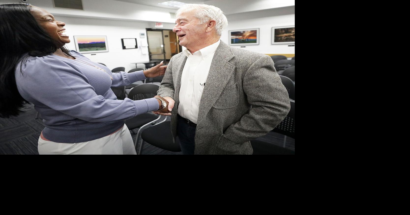 SV swears in new and returning council, reappoints Umphrey Mayor Pro ...