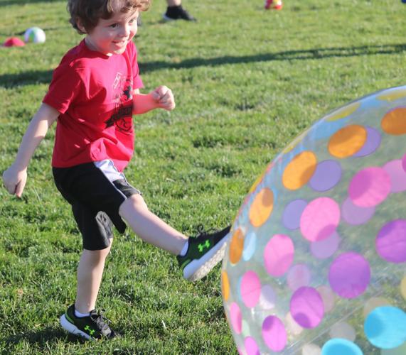 Tots take over soccer fields: Club brings back Mini Kickers program ...