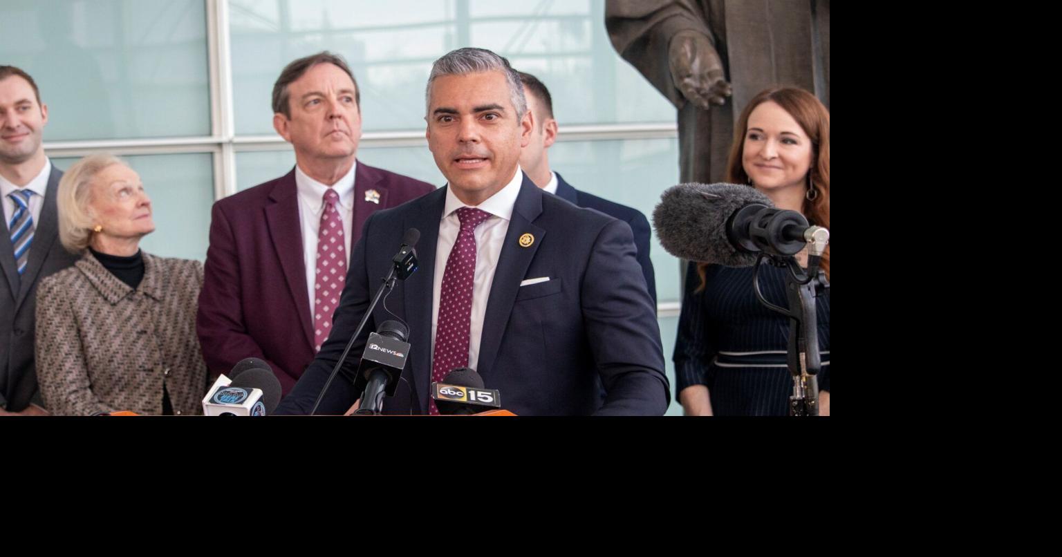 Juan Ciscomani overtakes Kirsten Engel in too-close-to-call reelection ...