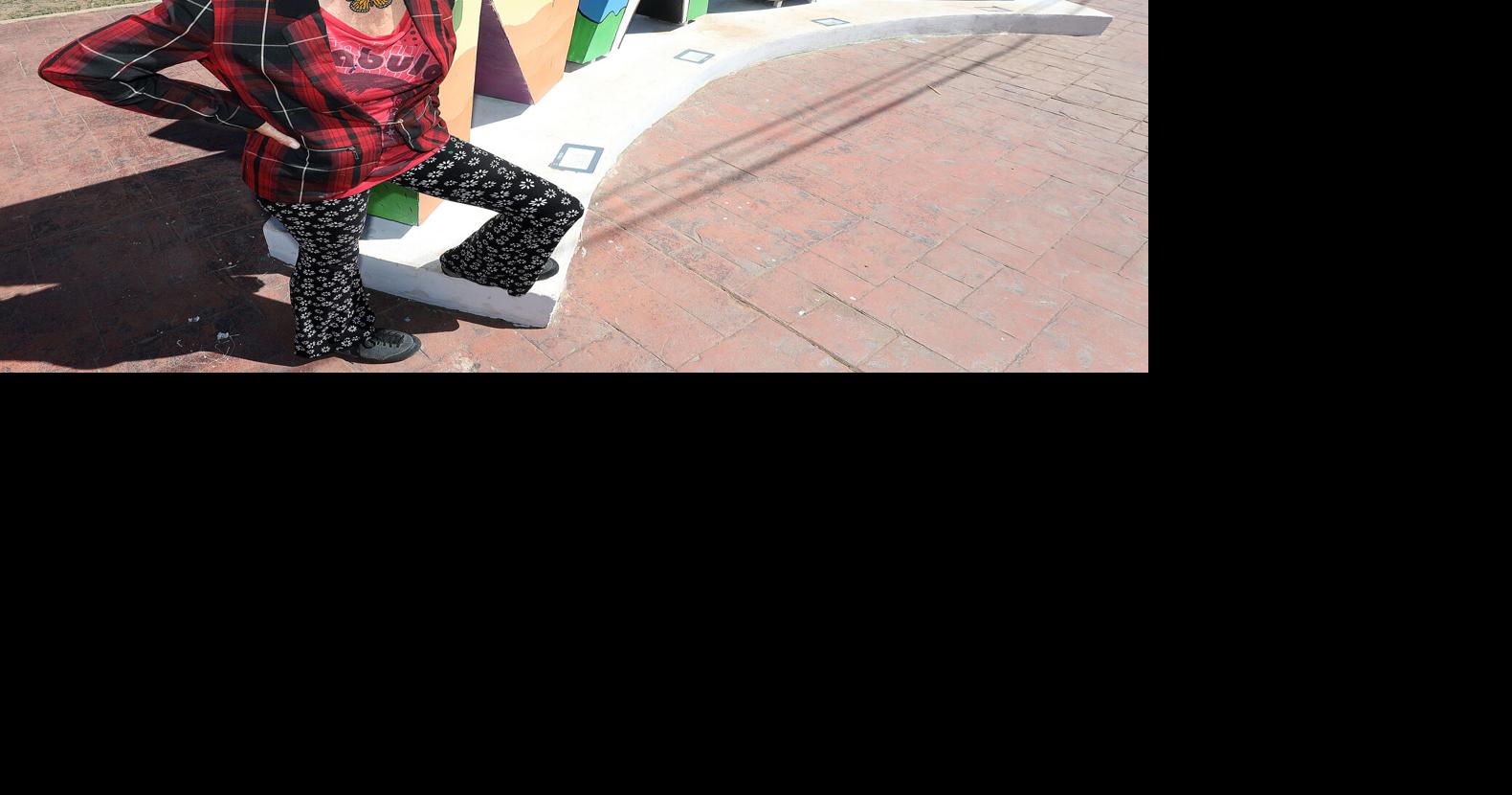 Bisbee artist and band of young painters create new look for sign in ...