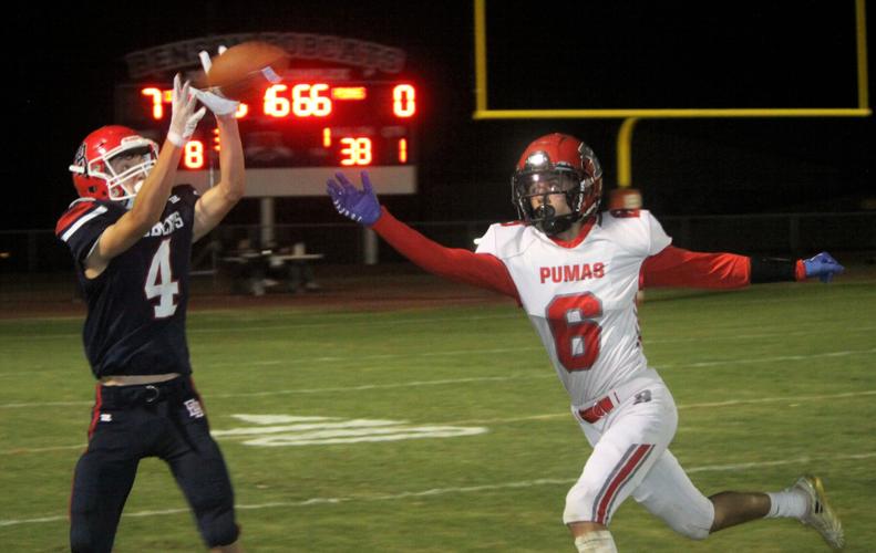 Bisbee backs up coach's prediction, drops Benson on opening night 43-13 ...