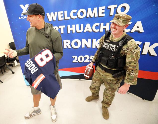 Hundreds attend Fort Huachuca Rob Gronkowski signing event | Fort Huachuca | myheraldreview.com