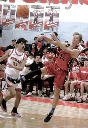 Willcox boys basketball beats Bisbee 72-69 in double OT thriller ...
