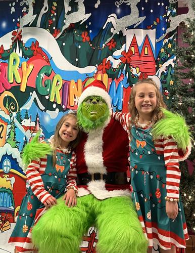 Photos With The Grinch 2023 - Sierra Vista | Local News Stories ...