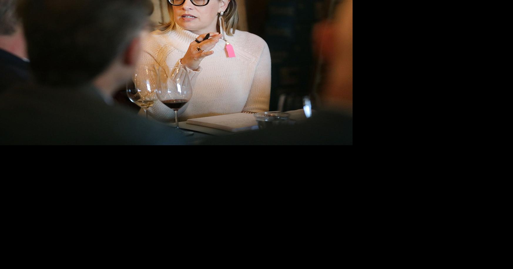 Former Sen. Kyrsten Sinema Accused of Affair With Member of Security ...