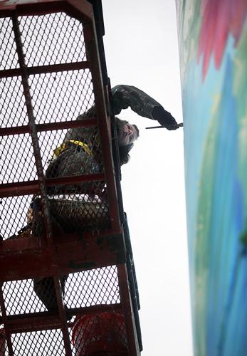 Muralist Carrie Olaje | Local News Stories | myheraldreview.com