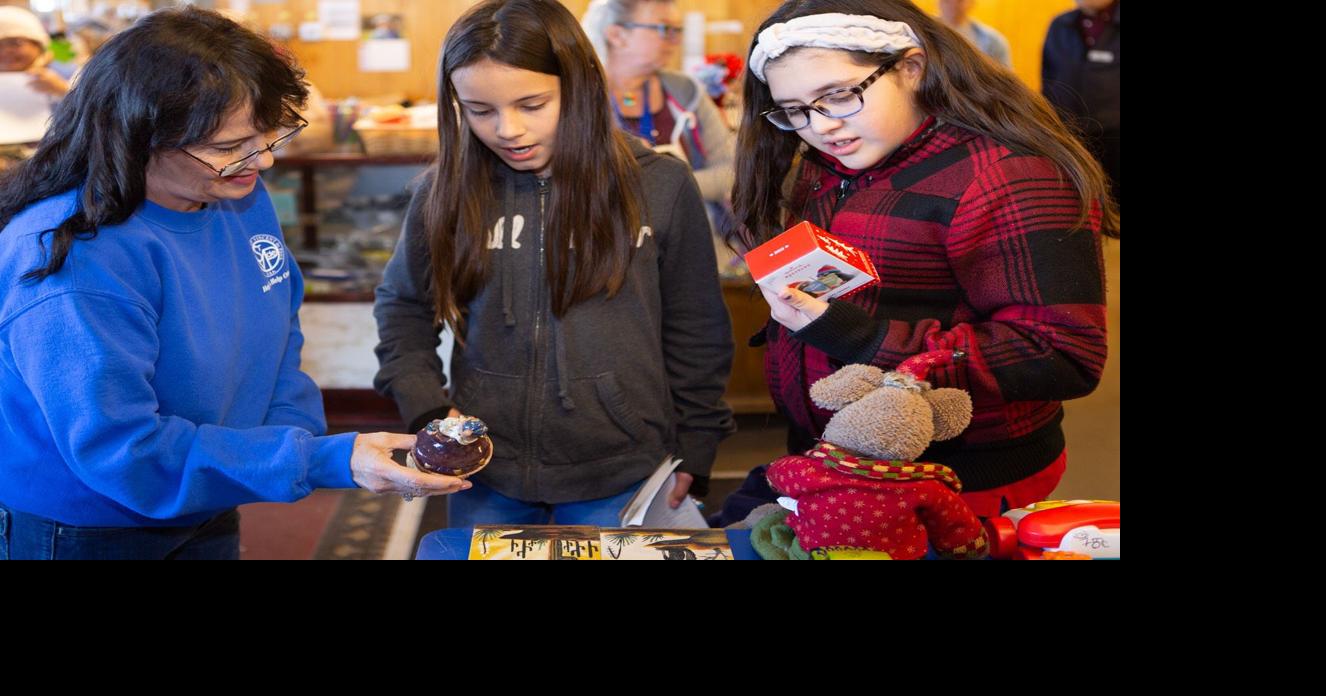 Joy of giving: Carmichael Elementary School students buy gifts for ...