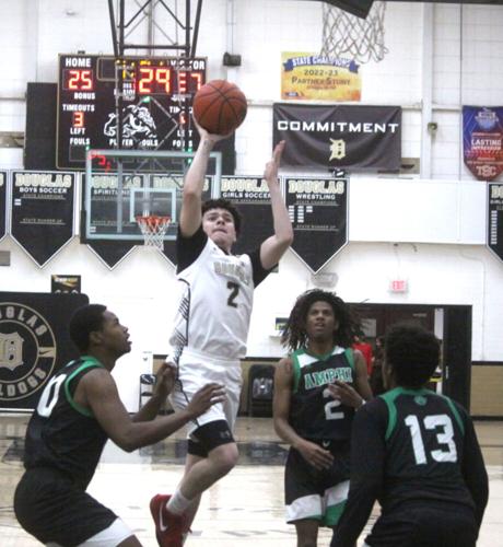 Douglas boys basketball rallies to beat Amphi on senior night | Local ...