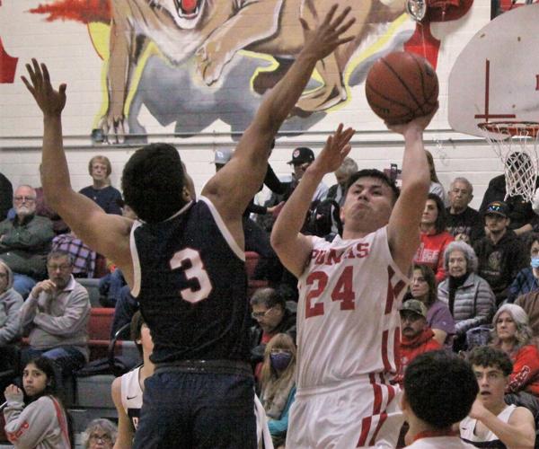 Bisbee boys improve to 19-1 after knocking off Benson on Senior Night ...