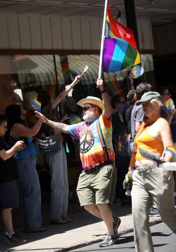 'No Kings' theme finds its way into 21st annual Bisbee Pride | Bisbee ...