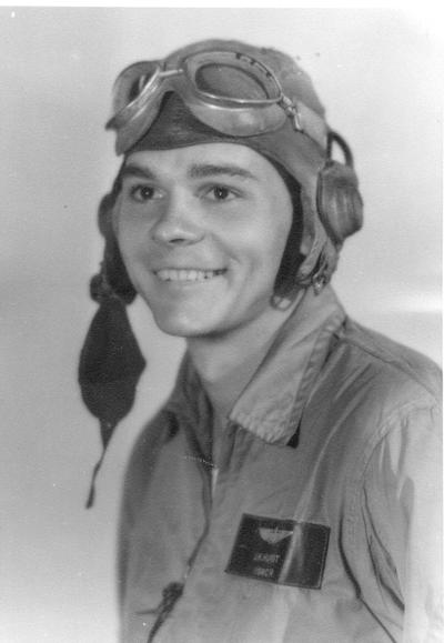 Hurst, 99, flew in World War 2 | News | mymcr.net