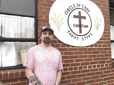 Despite cancer battle, Stowe still serving | News | mymcr.net