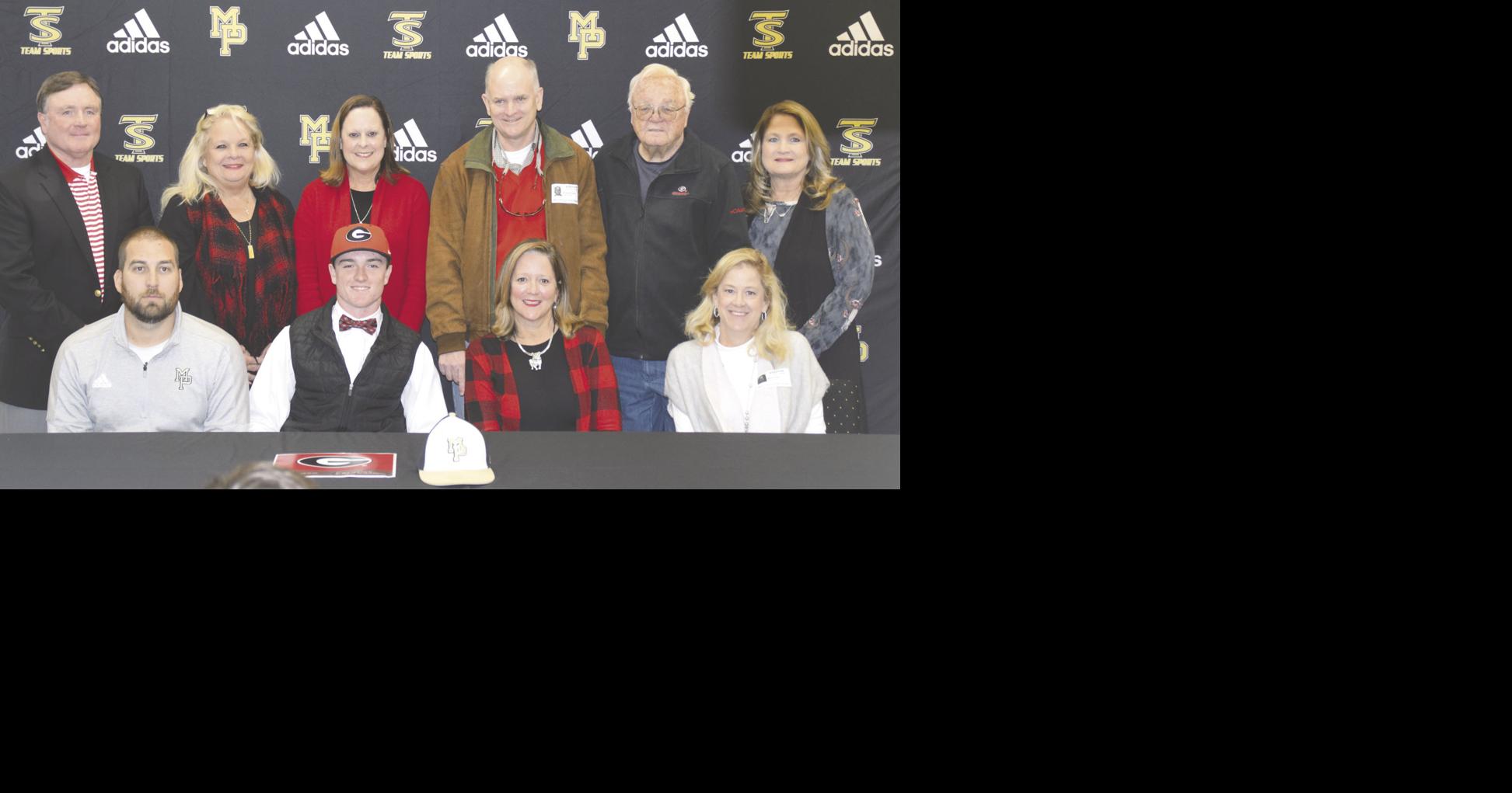 Moore makes it official with UGA | Sports | mymcr.net
